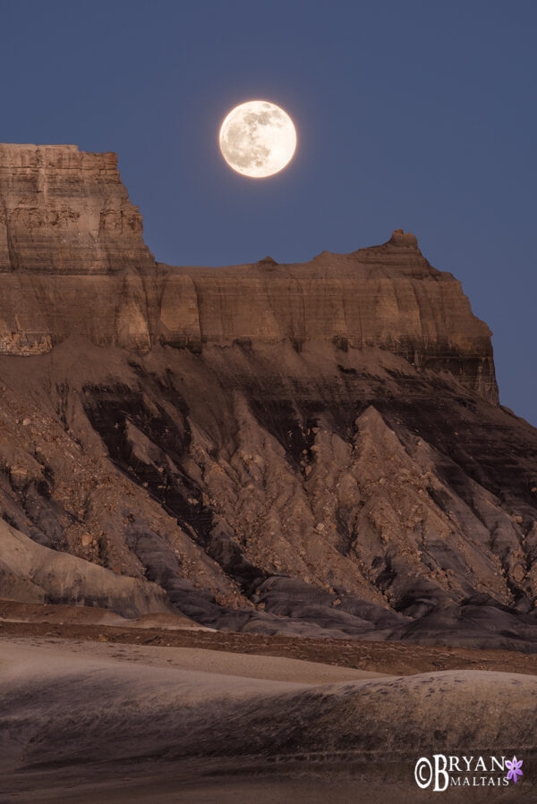 Moon Above Glen Canyon - Wildernessshots Photography